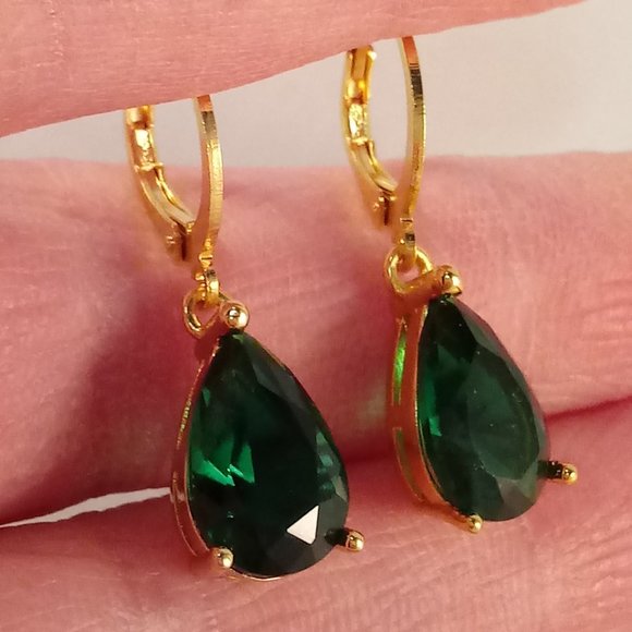 Jewelry | 18k Yellow Gold Plated Emerald Green Pear Diamond Zircon ...